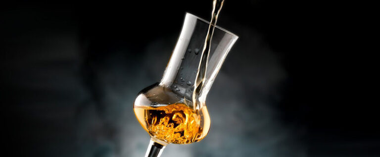 Graspa é aguardente luxuosa teve origem na Itália e ganhou o mundo